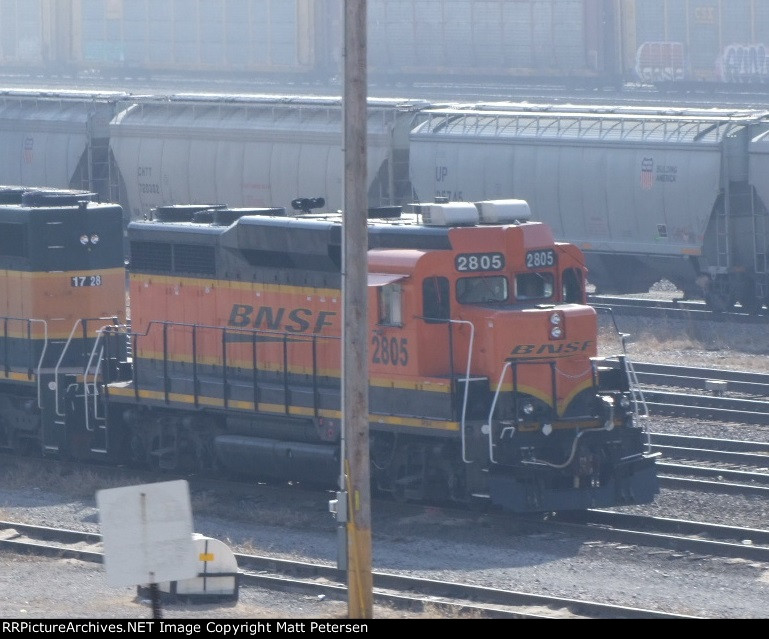 BNSF 2805
